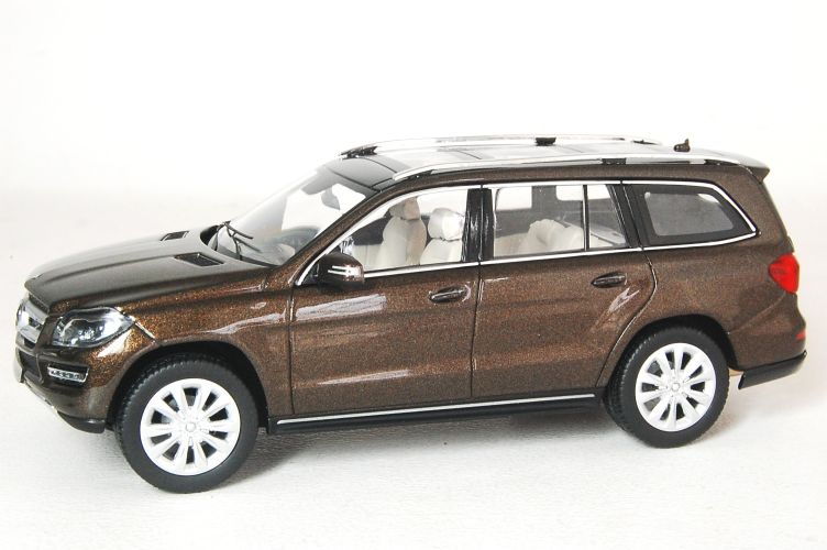 Mercedes GL / GLS Scale Models | Minimerc