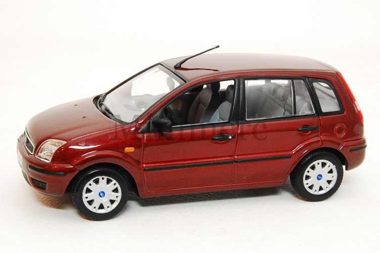 1:43 Ford Fusion Diecast Model | Minimerc
